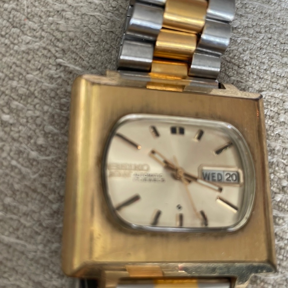 Seiko Dx Vintage Square Faced Men’s Watch. With Date … - Gem